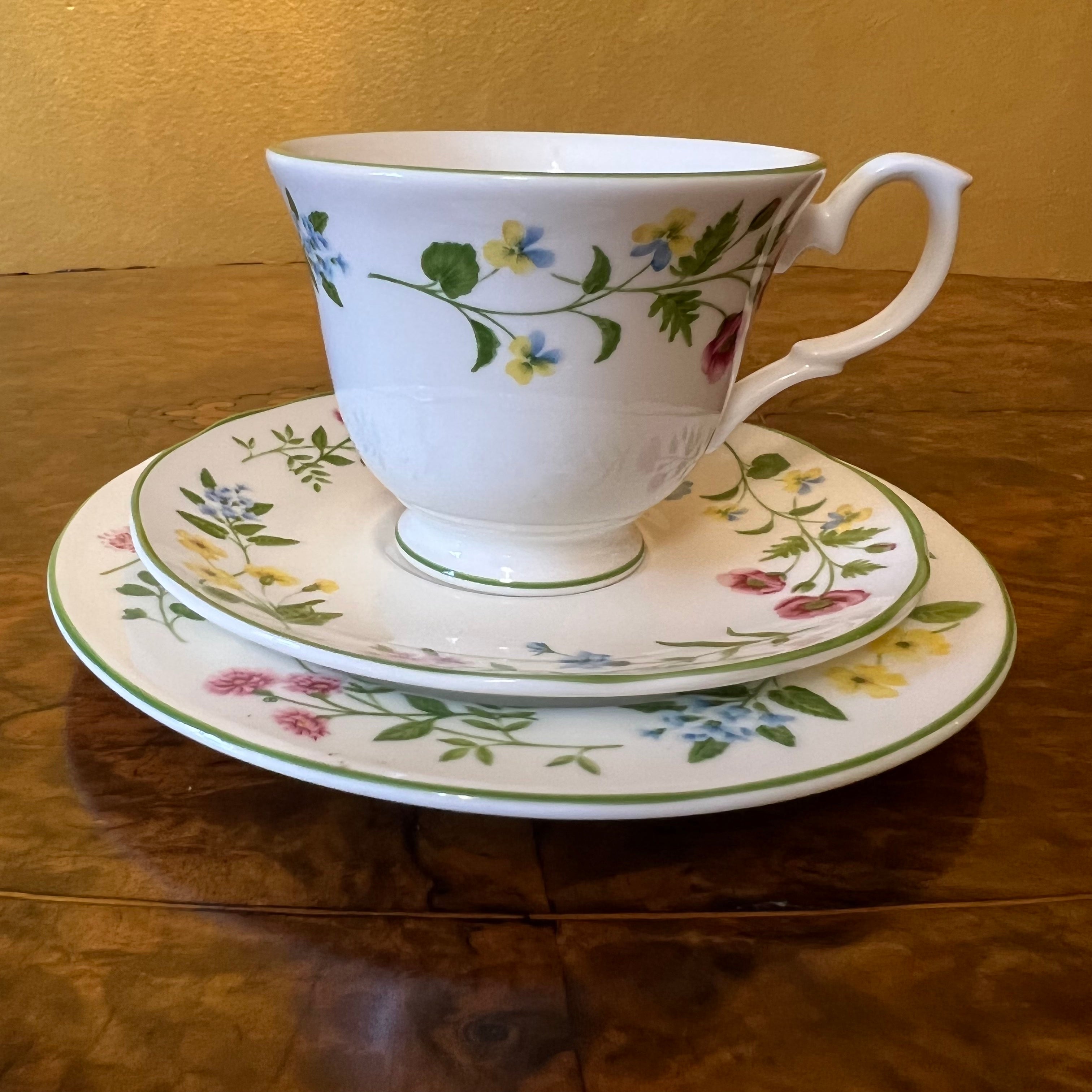 Vintage Duchess Freshfields Tea Cup Trio Set – Antiques Yeah